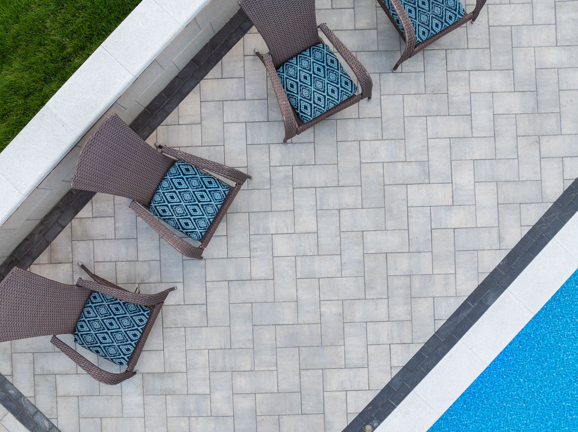 ELEMENTS™ PAVERS 8x16